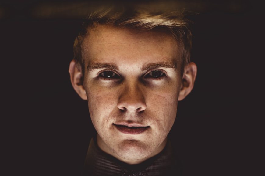 Toto je 20 znamení, že človek, ktorý vám ničí sebavedomie, je ...