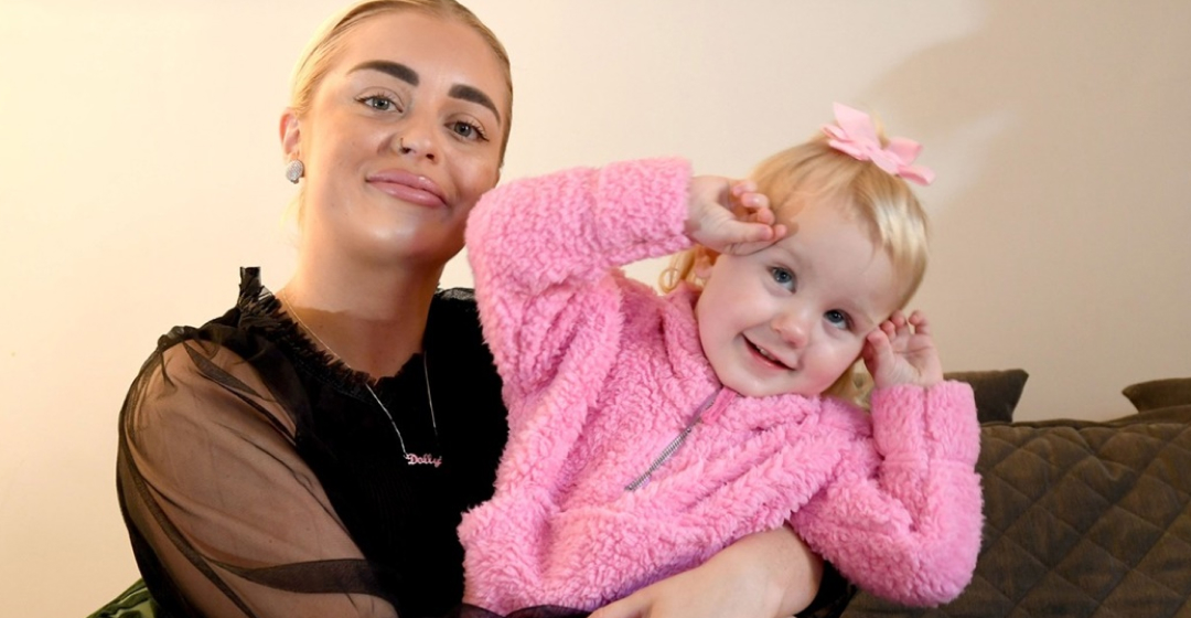 Zjedla stenu, kartón, ale aj ovládač. Dievčatko trpí syndrómom pika ...