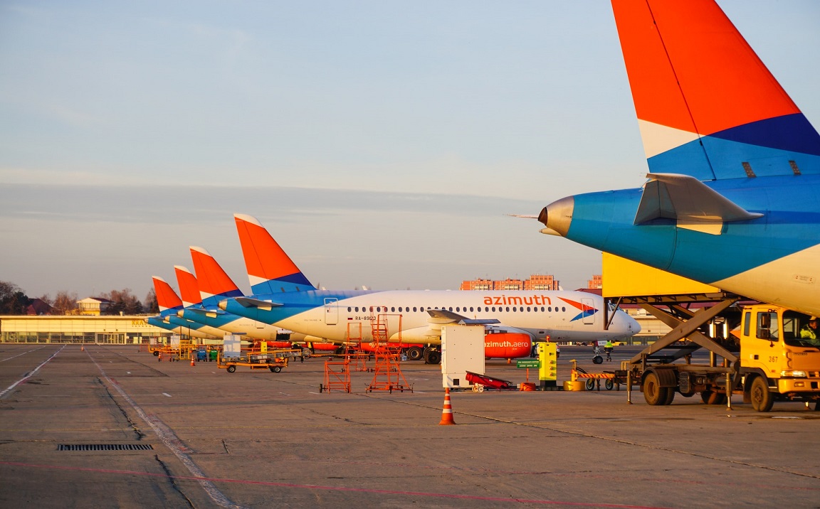 Letisko v Petrohrade zastavilo lety: V jeho oblasti spozorovali neznámy ...