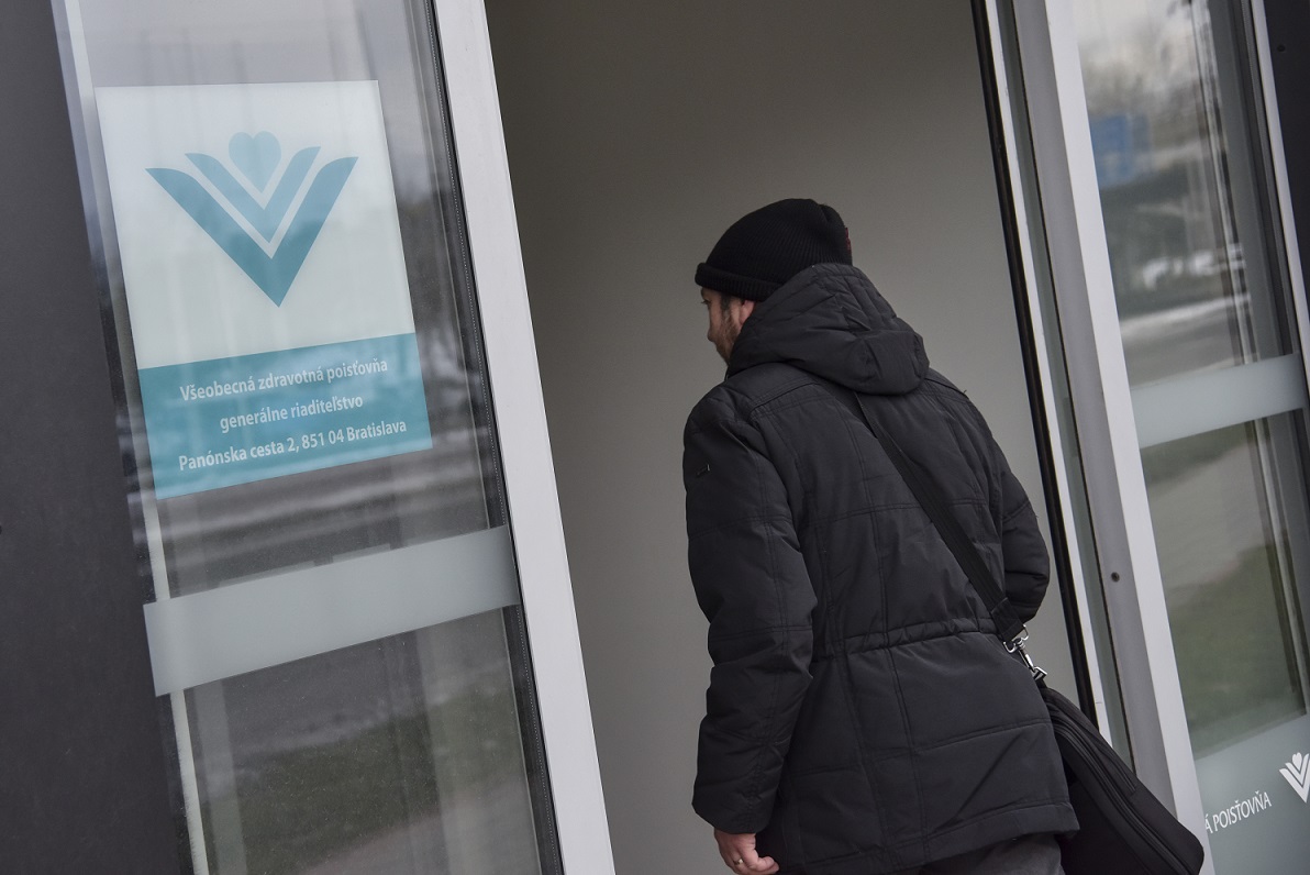 Dvaja členovia predstavenstva VšZP sa vzdali funkcií | interez.sk