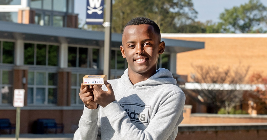 14-ročný chlapec vynašiel mydlo, ktoré má "zmyť" rakovinu kože. Jeho ...