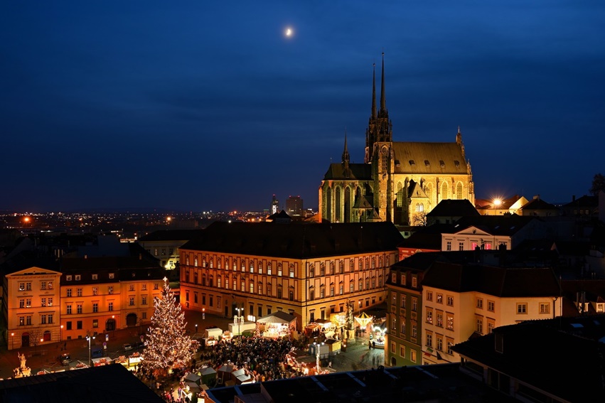 Európske hlavné mesto Vianoc sa nachádza len kúsok od slovenských ...
