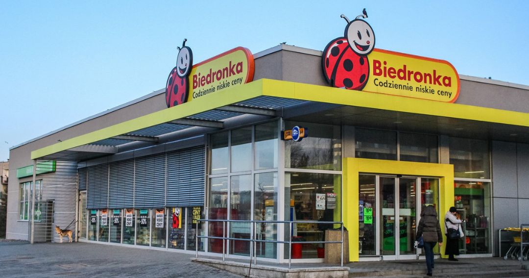 Biedronka v Bratislave obsadzuje ďalšiu pozíciu, núka plat 2800 eur. Na ...