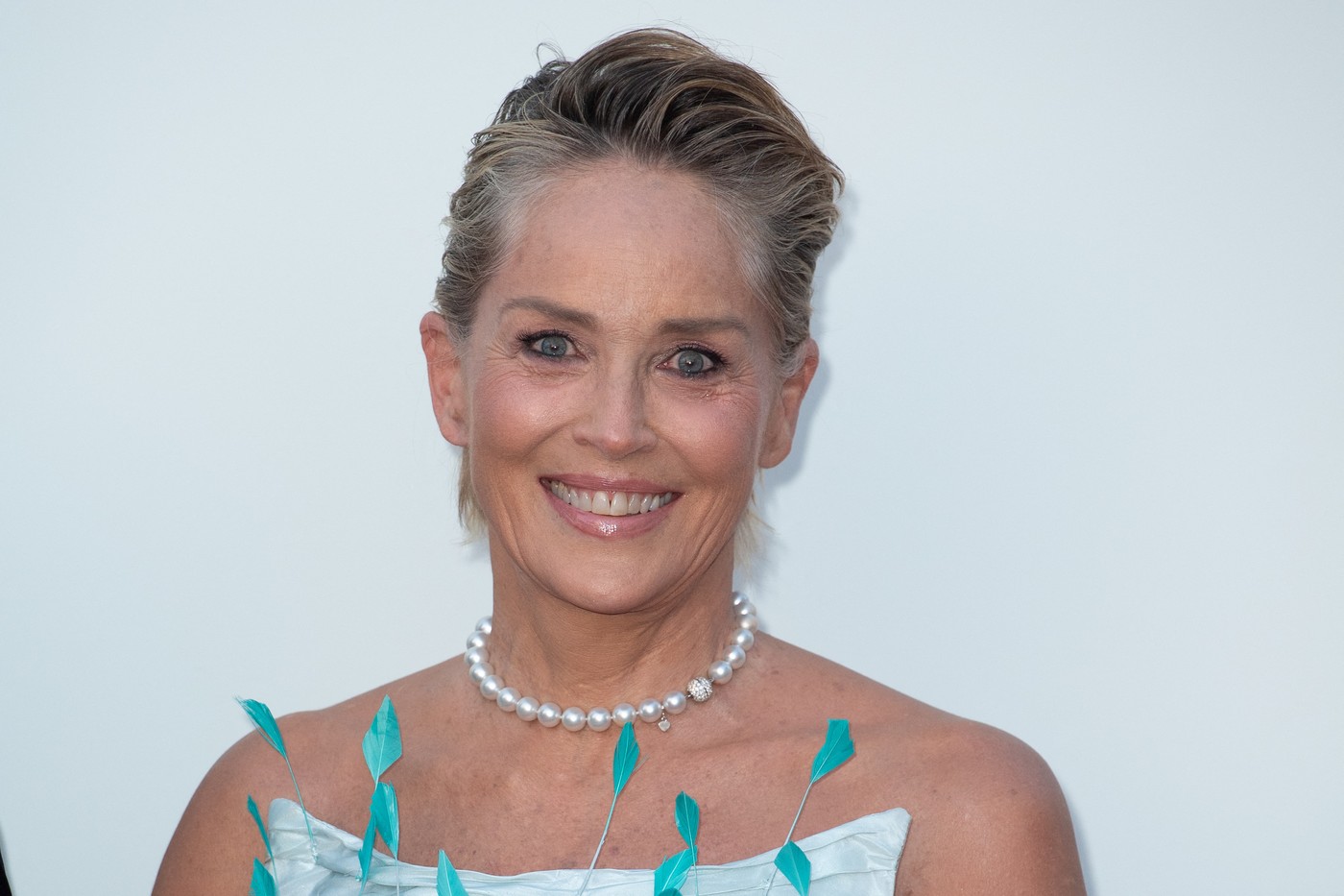 Má 66 rokov a telo jej závidia aj mladé ženy. Sharon Stone predviedla ...