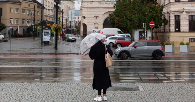 Zvyšky hurikánu mieria do Európy, vyťahujte dáždnik: Počasie u nás sa ...