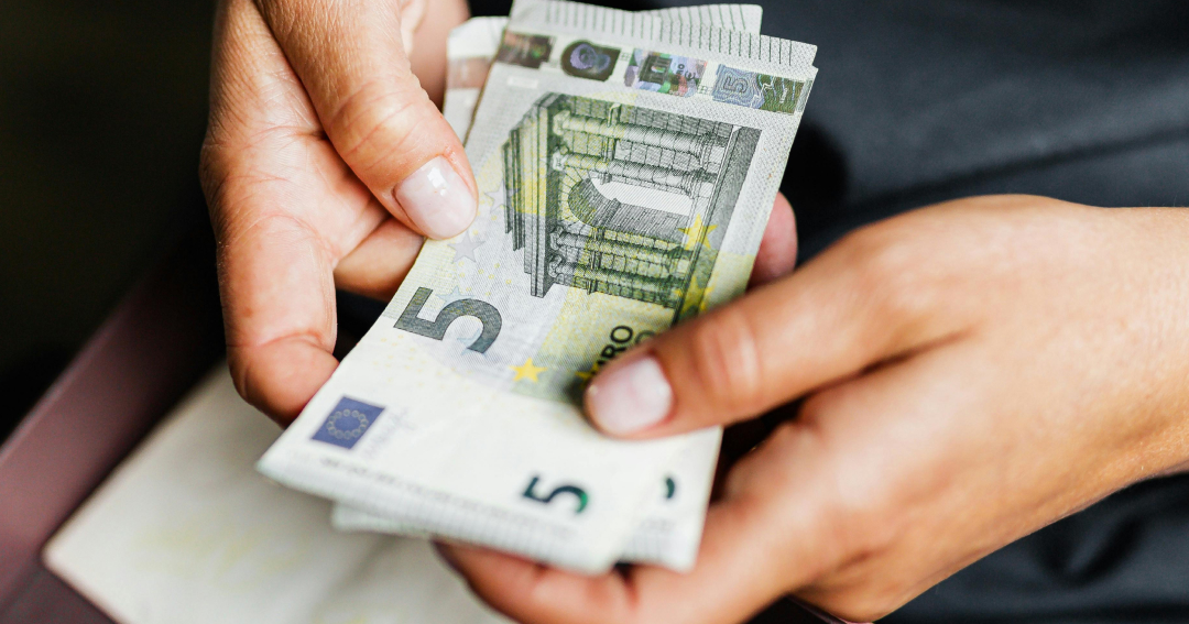Toto vás podľa odborníka na financie oberá o peniaze najviac: Vieme ...