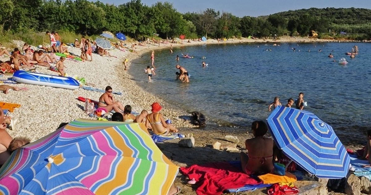 Natáčal si nahé deti na pláži: Zadržali pedofila, chorvátske pláže sú ...