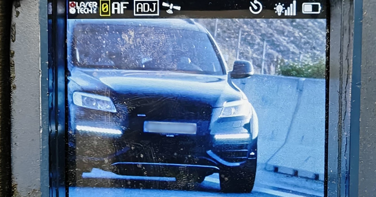 Na cestách sa premával šialenec: Povolenú rýchlosť prekročil o ...