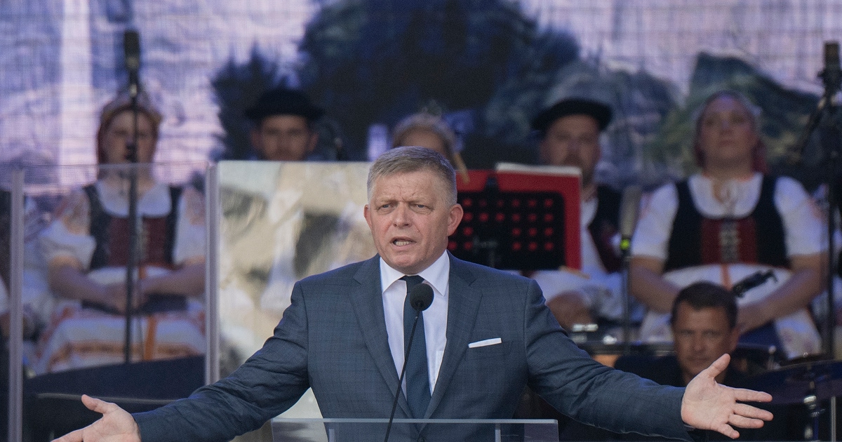 Folklórny súbor nevystúpi na oslavách SNP. Predstavenie zrušili s odôvodnením, že nechcú byť ...