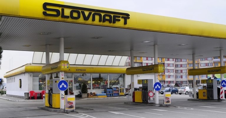 Slovnaft hovorí o kritickej situácii: Janaf mešká s dodávkami ropy ...
