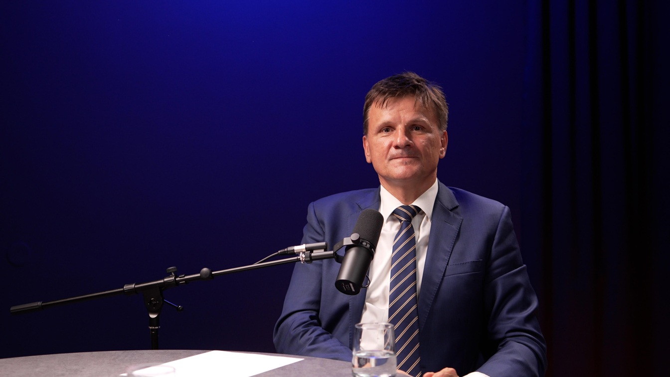 Alojz Hlina v 1 na 1: Ak Fico neutečie do Dubaja, bude ako besný pes za ...