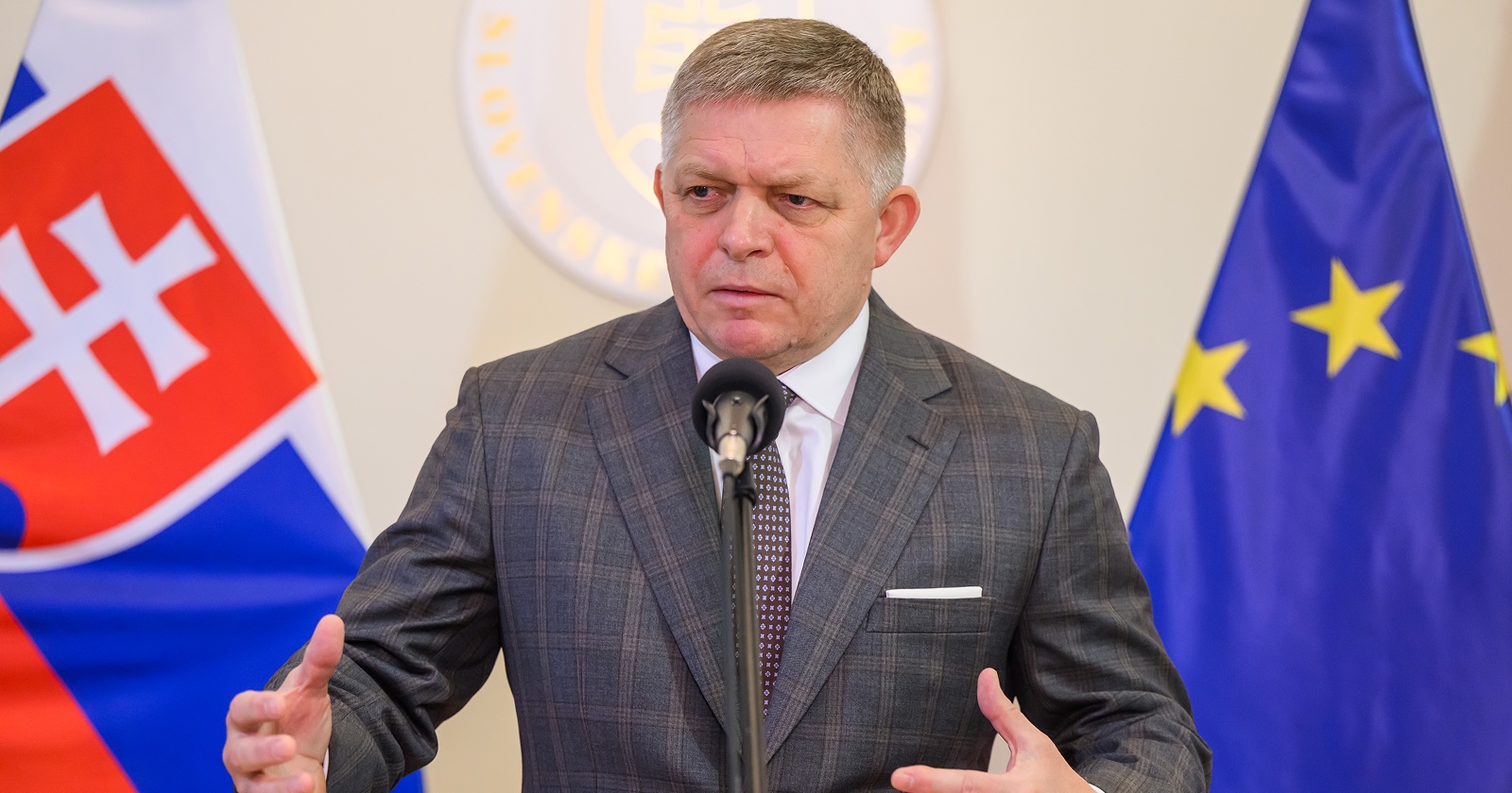 Fico reaguje na veto prezidenta: Podporil čurillovcov, budeme zvažovať ...
